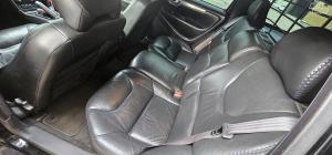Black Volvo XC70 2004 in Trakai, with an engine capacity of 2.40 L and mileage of 375 thousand km for 2700 €, photo 16 on AUTOMOTO.COM.LV