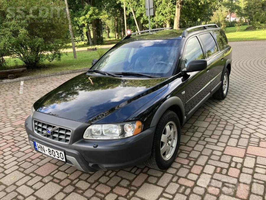 Черный Вольво ХС70 2004 в Елгава, объемом двигателя 2.40 л и пробегом 411 тыс. км за 2950 €, фото 1 на AUTOMOTO.COM.LV