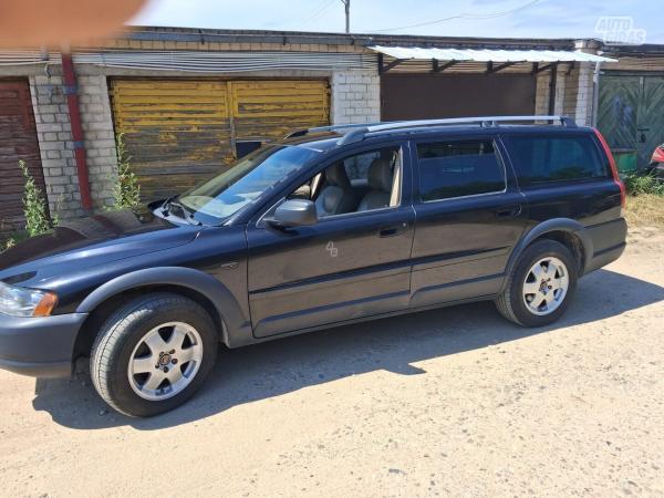 Черный Вольво ХС70 2004 в Вильнюс, объемом двигателя 2.40 л и пробегом 320 тыс. км за 3000 €, фото 5 на AUTOMOTO.COM.LV