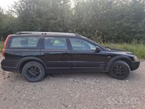 Melns Volvo XC70 2004 Liepāja, ar dzinēja tilpumu 2.40 L un nobraukumu 476 tūkst. km par 2200 €, foto 4 vietnē AUTOMOTO.COM.LV