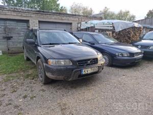 Melns Volvo XC70 2004 Liepāja, ar dzinēja tilpumu 2.40 L un nobraukumu 476 tūkst. km par 2200 €, foto 11 vietnē AUTOMOTO.COM.LV