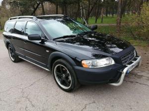 Black Volvo XC70 2005 in Klaipeda, with an engine capacity of 2.40 L and mileage of 286 thousand km for 2450 €, photo  on AUTOMOTO.COM.LV