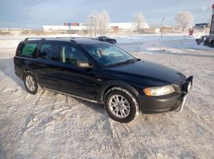 Black Volvo XC70 2005 in Klaipeda, with an engine capacity of 2.40 L and mileage of 286 thousand km for 2450 €, photo 2 on AUTOMOTO.COM.LV