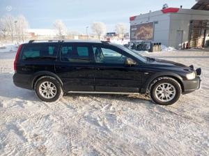 Black Volvo XC70 2005 in Klaipeda, with an engine capacity of 2.40 L and mileage of 286 thousand km for 2450 €, photo 4 on AUTOMOTO.COM.LV