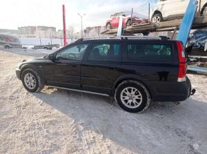 Black Volvo XC70 2005 in Klaipeda, with an engine capacity of 2.40 L and mileage of 286 thousand km for 2450 €, photo 7 on AUTOMOTO.COM.LV