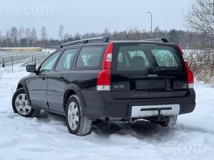 Melns Volvo XC70 2005 Rīga, ar dzinēja tilpumu 2.40 L un nobraukumu 335 tūkst. km par 4950 €, foto 8 vietnē AUTOMOTO.COM.LV