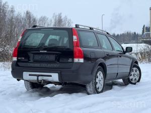 Melns Volvo XC70 2005 Rīga, ar dzinēja tilpumu 2.40 L un nobraukumu 335 tūkst. km par 4950 €, foto 9 vietnē AUTOMOTO.COM.LV
