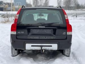 Melns Volvo XC70 2005 Rīga, ar dzinēja tilpumu 2.40 L un nobraukumu 335 tūkst. km par 4950 €, foto 11 vietnē AUTOMOTO.COM.LV