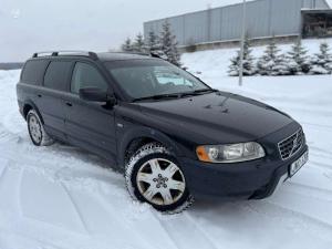 Melns Volvo XC70 2005 Ukmergė, ar dzinēja tilpumu 2.40 L un nobraukumu 390 tūkst. km par 2400 €, foto 3 vietnē AUTOMOTO.COM.LV