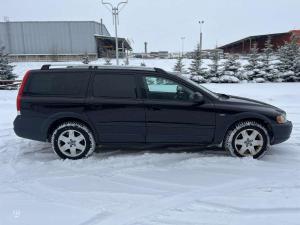 Melns Volvo XC70 2005 Ukmergė, ar dzinēja tilpumu 2.40 L un nobraukumu 390 tūkst. km par 2400 €, foto 4 vietnē AUTOMOTO.COM.LV