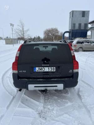 Melns Volvo XC70 2005 Ukmergė, ar dzinēja tilpumu 2.40 L un nobraukumu 390 tūkst. km par 2400 €, foto 6 vietnē AUTOMOTO.COM.LV
