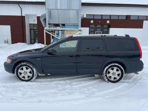 Melns Volvo XC70 2005 Ukmergė, ar dzinēja tilpumu 2.40 L un nobraukumu 390 tūkst. km par 2400 €, foto 8 vietnē AUTOMOTO.COM.LV