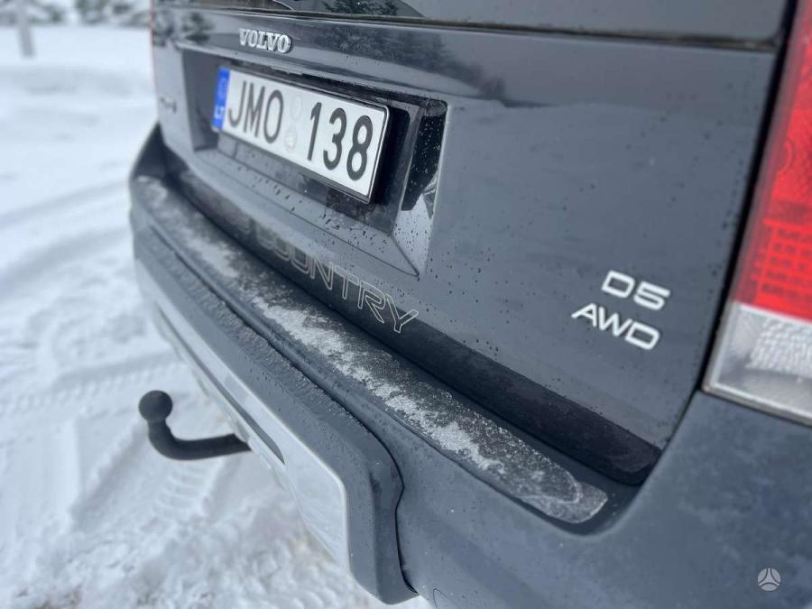 Melns Volvo XC70 2005 Ukmergė, ar dzinēja tilpumu 2.40 L un nobraukumu 390 tūkst. km par 2400 €, foto 20 vietnē AUTOMOTO.COM.LV
