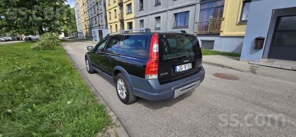 Melns Volvo XC70 2005 Rīga, ar dzinēja tilpumu 2.40 L un nobraukumu 438 tūkst. km par 2150 €, foto 2 vietnē AUTOMOTO.COM.LV