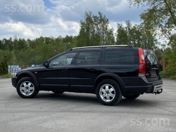 Melns Volvo XC70 2005 Rīga, ar dzinēja tilpumu 2.40 L un nobraukumu 327 tūkst. km par 4690 €, foto 6 vietnē AUTOMOTO.COM.LV