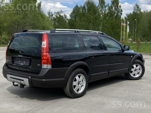 Melns Volvo XC70 2005 Rīga, ar dzinēja tilpumu 2.40 L un nobraukumu 327 tūkst. km par 4690 €, foto 8 vietnē AUTOMOTO.COM.LV