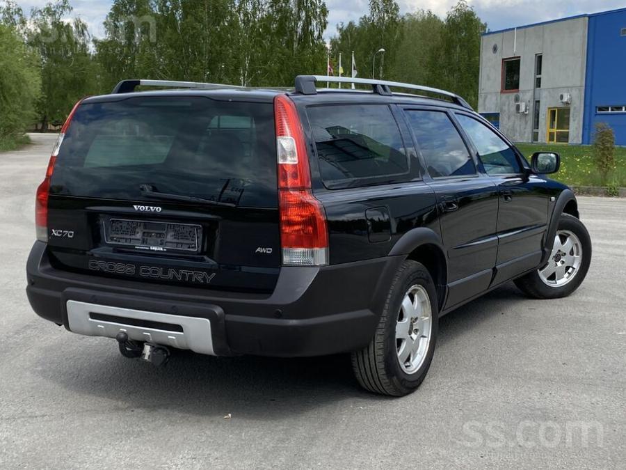 Melns Volvo XC70 2005 Rīga, ar dzinēja tilpumu 2.40 L un nobraukumu 327 tūkst. km par 4690 €, foto 10 vietnē AUTOMOTO.COM.LV
