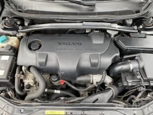 Melns Volvo XC70 2005 Rīga, ar dzinēja tilpumu 2.40 L un nobraukumu 327 tūkst. km par 4690 €, foto 21 vietnē AUTOMOTO.COM.LV