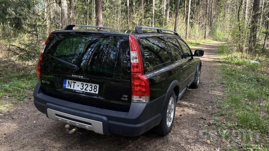 Черный Вольво ХС70 2005 в Рига, объемом двигателя 2.40 л и пробегом 351 тыс. км за 3350 €, фото 9 на AUTOMOTO.COM.LV