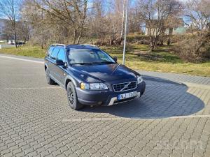 Black Volvo XC70 2005 in Saldus, with an engine capacity of 2.40 L and mileage of 455 thousand km for 1800 €, photo  on AUTOMOTO.COM.LV