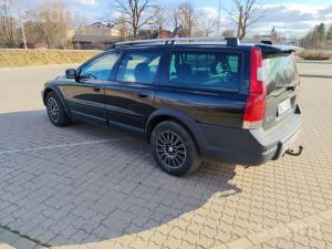 Melns Volvo XC70 2005 Saldus, ar dzinēja tilpumu 2.40 L un nobraukumu 455 tūkst. km par 1800 €, foto 3 vietnē AUTOMOTO.COM.LV