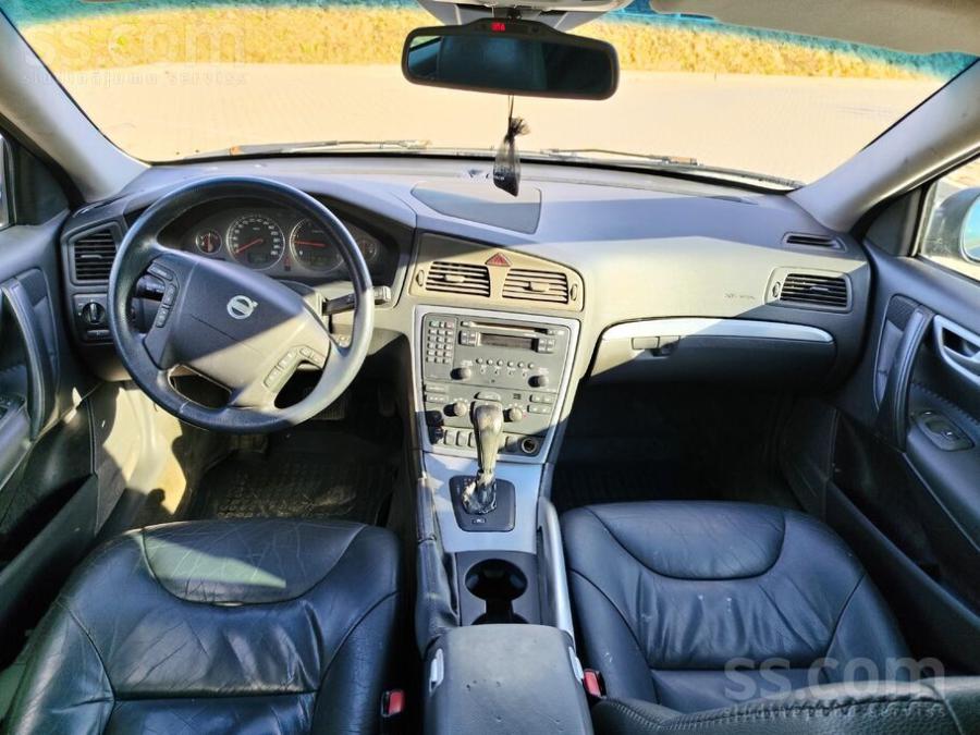 Melns Volvo XC70 2005 Saldus, ar dzinēja tilpumu 2.40 L un nobraukumu 455 tūkst. km par 1800 €, foto 10 vietnē AUTOMOTO.COM.LV