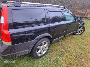 Melns Volvo XC70 2005 Hāpsalu, ar dzinēja tilpumu 0.00 L un nobraukumu 399 tūkst. km par 2200 €, foto  vietnē AUTOMOTO.COM.LV