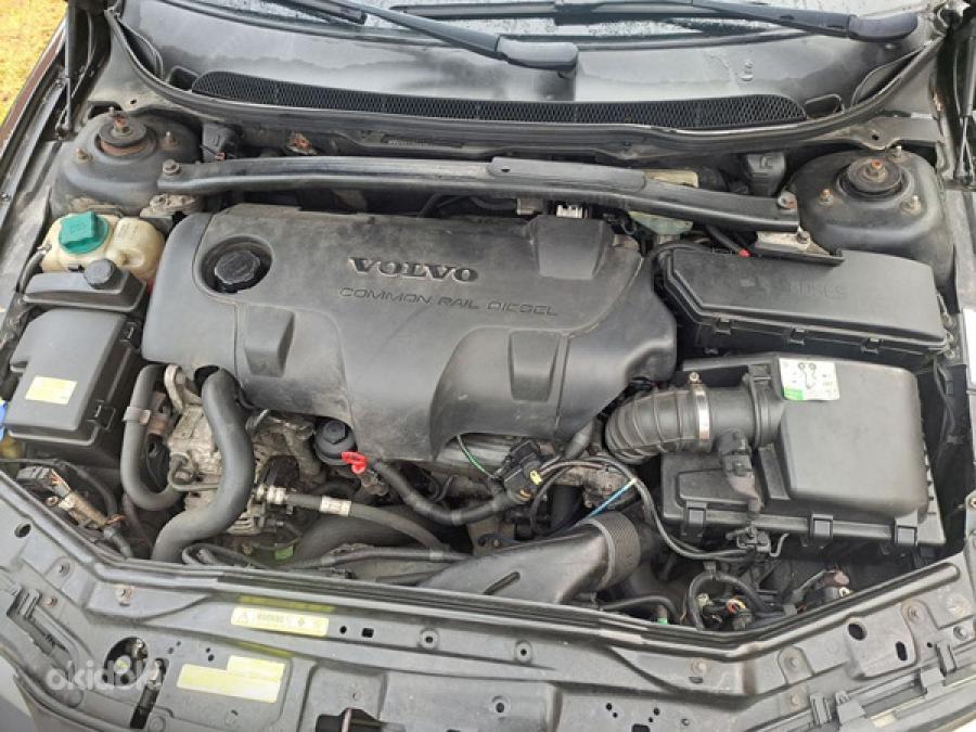 Melns Volvo XC70 2005 Hāpsalu, ar dzinēja tilpumu 0.00 L un nobraukumu 399 tūkst. km par 2200 €, foto 5 vietnē AUTOMOTO.COM.LV
