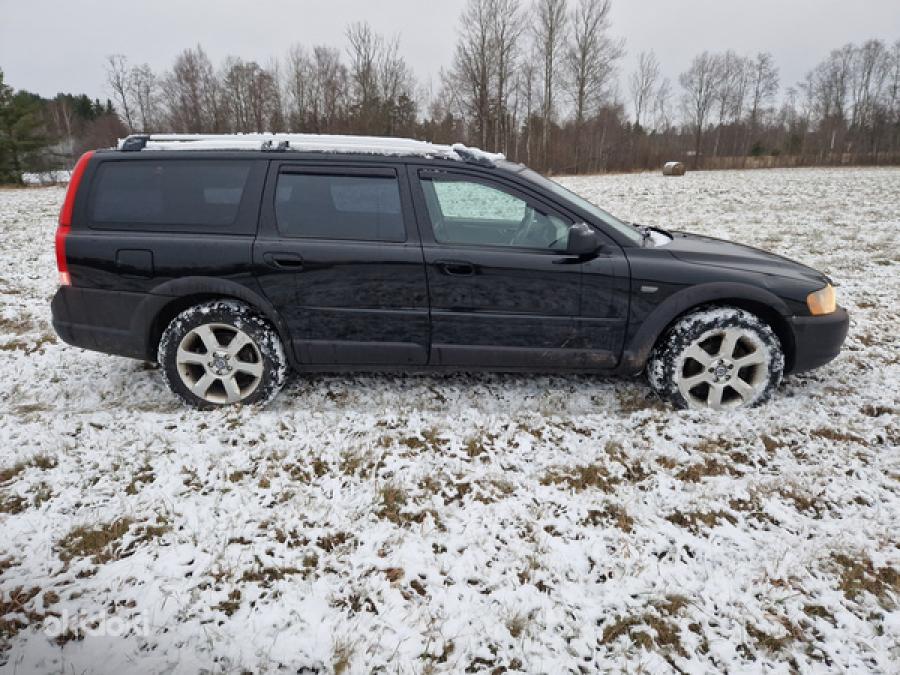 Melns Volvo XC70 2005 Hāpsalu, ar dzinēja tilpumu 0.00 L un nobraukumu 399 tūkst. km par 2200 €, foto 6 vietnē AUTOMOTO.COM.LV
