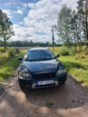 Melns Volvo XC70 2005 Saldus, ar dzinēja tilpumu 2.40 L un nobraukumu 354 tūkst. km par 3200 €, foto  vietnē AUTOMOTO.COM.LV