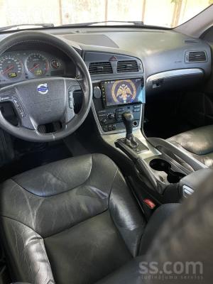 Melns Volvo XC70 2005 Ogre, ar dzinēja tilpumu 2.50 L un nobraukumu 336 tūkst. km par 3550 €, foto 7 vietnē AUTOMOTO.COM.LV