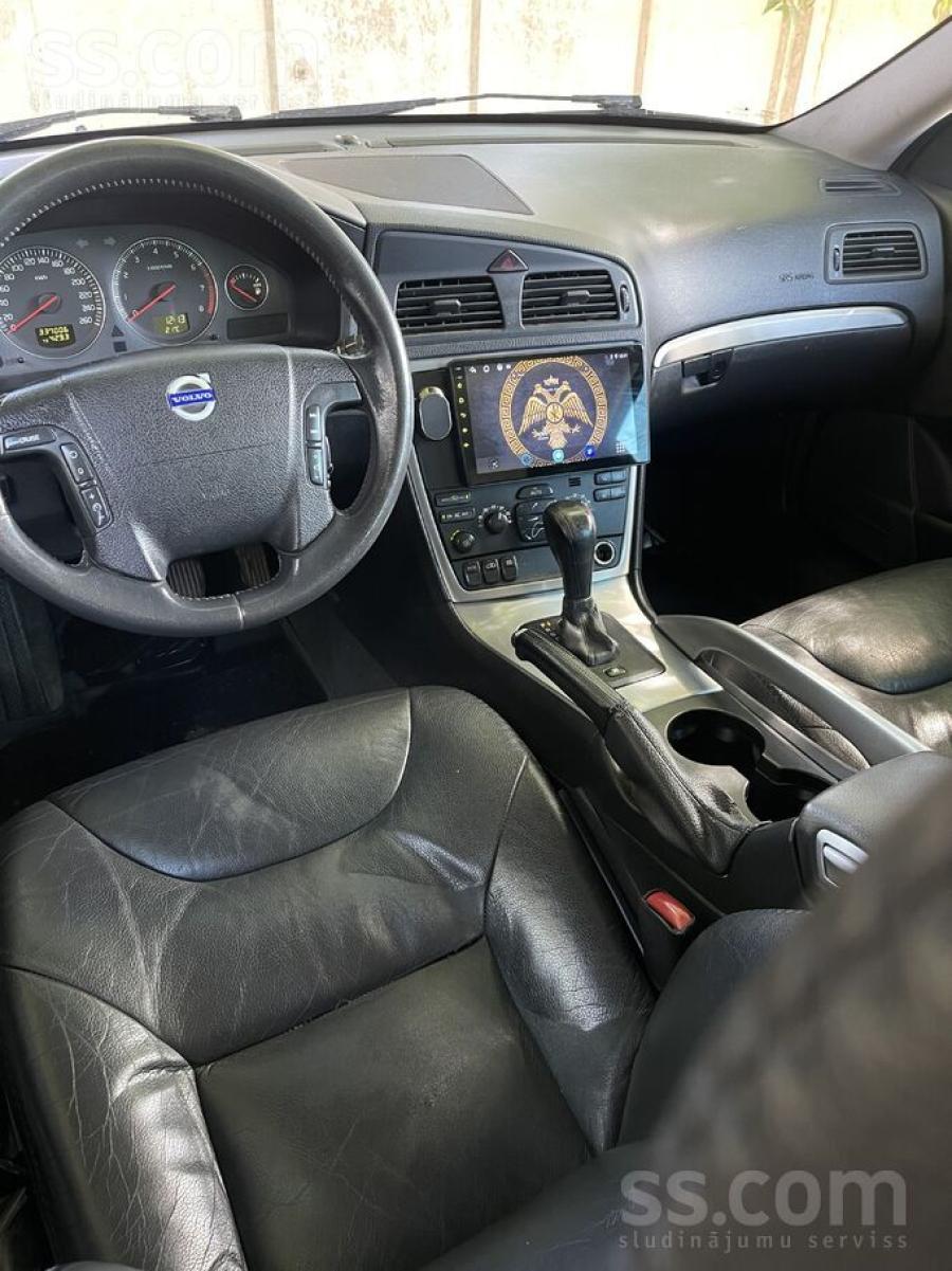 Melns Volvo XC70 2005 Ogre, ar dzinēja tilpumu 2.50 L un nobraukumu 336 tūkst. km par 3550 €, foto 7 vietnē AUTOMOTO.COM.LV