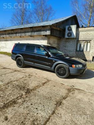 Melns Volvo XC70 2005 Jelgava, ar dzinēja tilpumu 2.40 L un nobraukumu 345 tūkst. km par 4600 €, foto 3 vietnē AUTOMOTO.COM.LV
