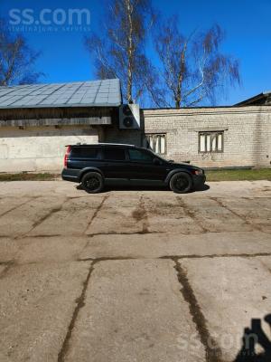 Melns Volvo XC70 2005 Jelgava, ar dzinēja tilpumu 2.40 L un nobraukumu 345 tūkst. km par 4600 €, foto 4 vietnē AUTOMOTO.COM.LV