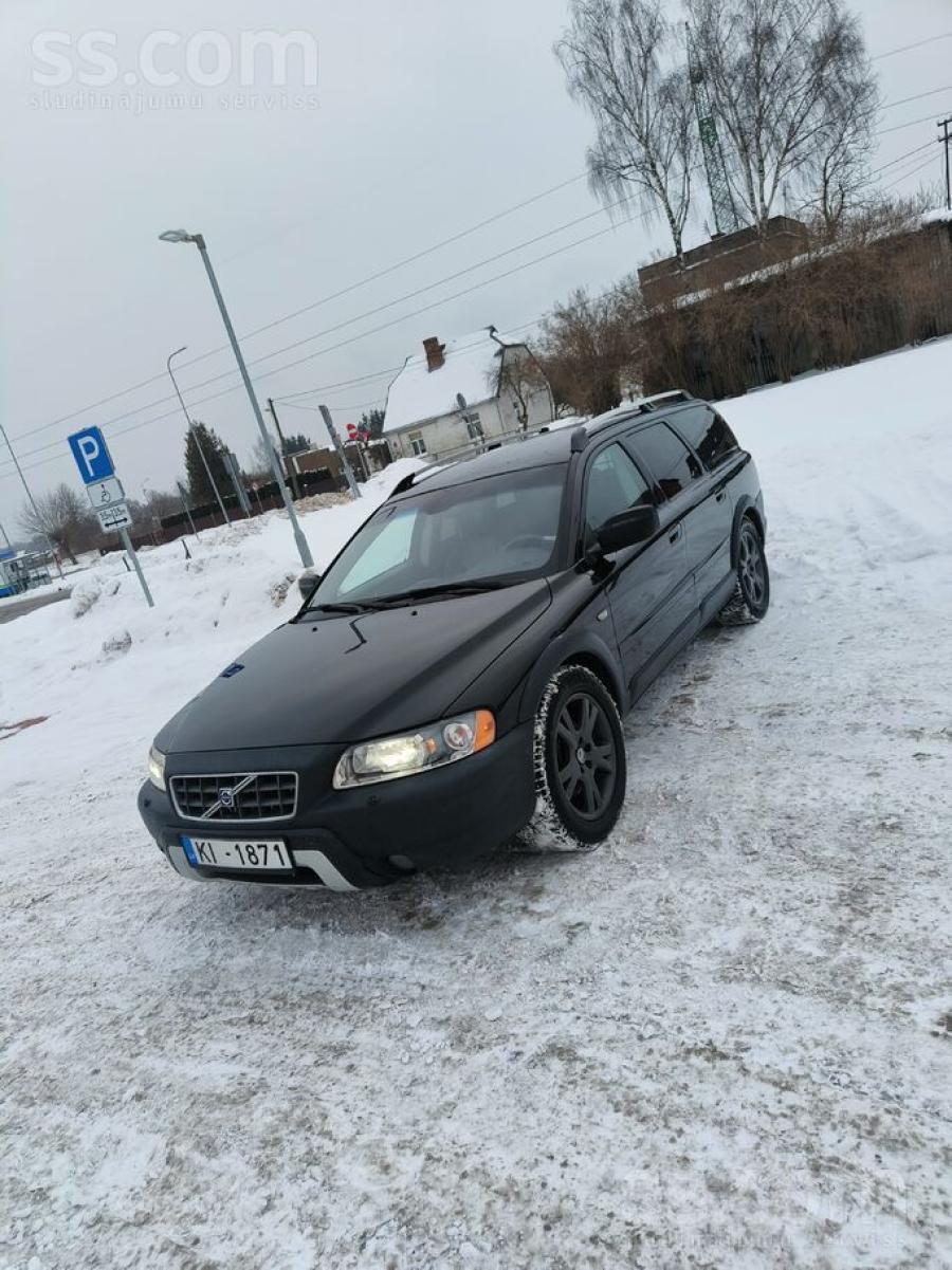 Melns Volvo XC70 2005 Jelgava, ar dzinēja tilpumu 2.40 L un nobraukumu 347 tūkst. km par 4100 €, foto 5 vietnē AUTOMOTO.COM.LV