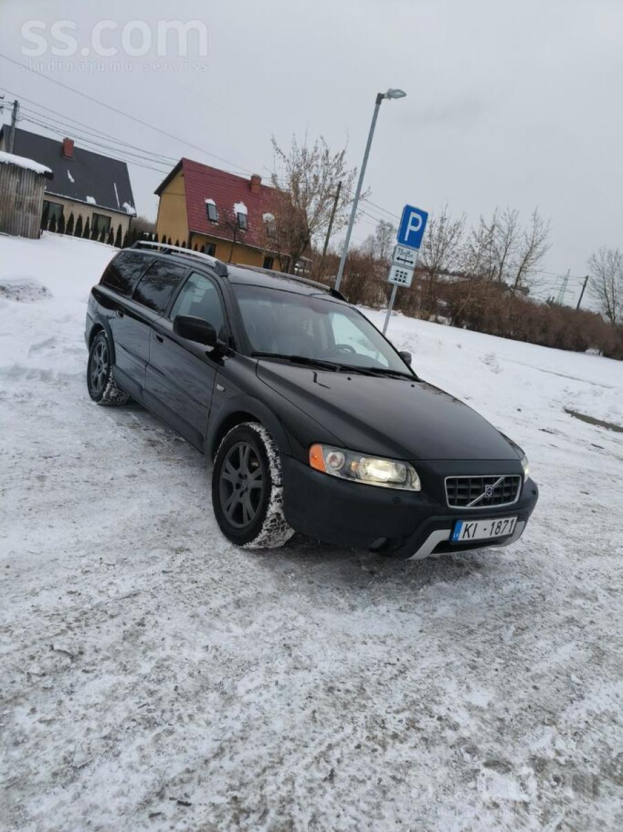 Melns Volvo XC70 2005 Jelgava, ar dzinēja tilpumu 2.40 L un nobraukumu 347 tūkst. km par 4100 €, foto 6 vietnē AUTOMOTO.COM.LV