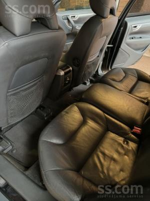Melns Volvo XC70 2005 Jelgava, ar dzinēja tilpumu 2.40 L un nobraukumu 347 tūkst. km par 4100 €, foto 9 vietnē AUTOMOTO.COM.LV