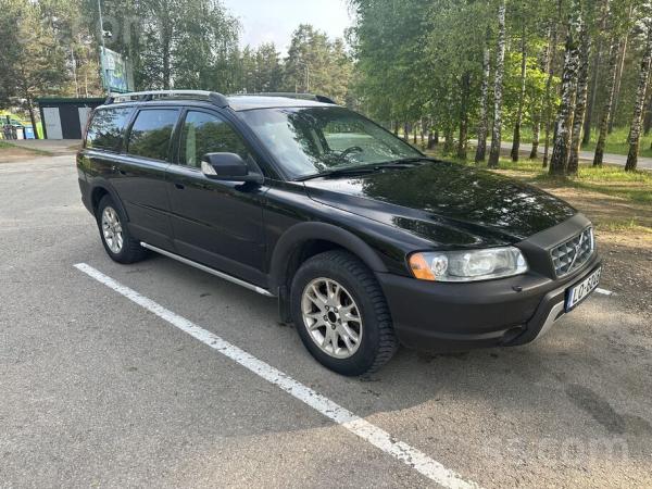 Black Volvo XC70 2006 in Rezekne, with an engine capacity of 2.40 L and mileage of 363 thousand km for 3300 €, photo 2 on AUTOMOTO.COM.LV