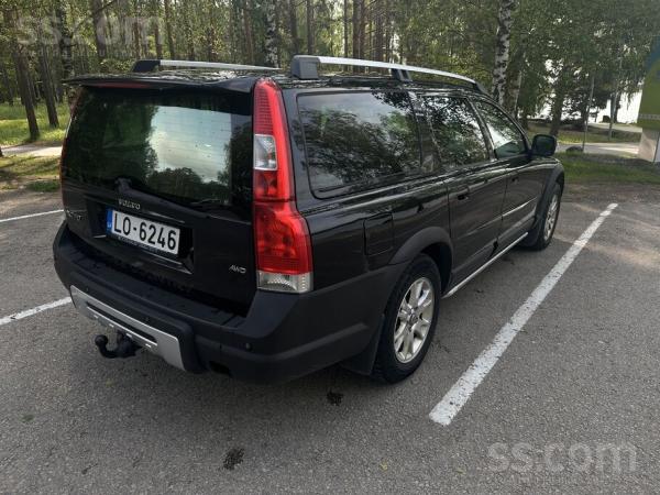 Black Volvo XC70 2006 in Rezekne, with an engine capacity of 2.40 L and mileage of 363 thousand km for 3300 €, photo 3 on AUTOMOTO.COM.LV