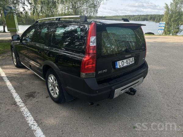 Black Volvo XC70 2006 in Rezekne, with an engine capacity of 2.40 L and mileage of 363 thousand km for 3300 €, photo 4 on AUTOMOTO.COM.LV