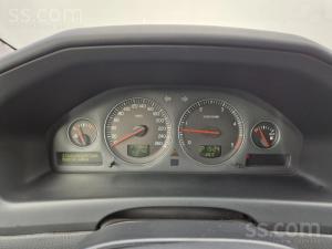 Melns Volvo XC70 2006 Rīga, ar dzinēja tilpumu 2.40 L un nobraukumu 277 tūkst. km par 3690 €, foto 10 vietnē AUTOMOTO.COM.LV