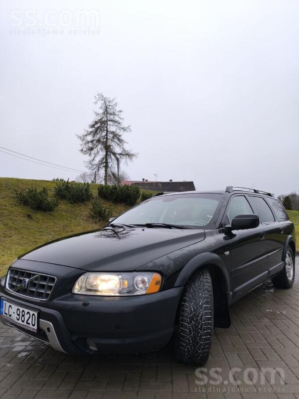 Melns Volvo XC70 2006 Rēzekne, ar dzinēja tilpumu 2.40 L un nobraukumu 378 tūkst. km par 3850 €, foto 4 vietnē AUTOMOTO.COM.LV