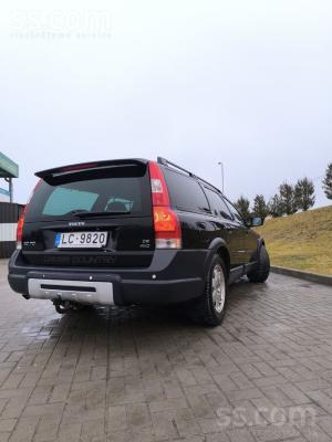 Black Volvo XC70 2006 in Rezekne, with an engine capacity of 2.40 L and mileage of 378 thousand km for 3850 €, photo 5 on AUTOMOTO.COM.LV
