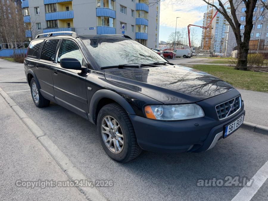 Melns Volvo XC70 2006 Tallina, ar dzinēja tilpumu 2.40 L un nobraukumu 434 tūkst. km par 2490 €, foto 1 vietnē AUTOMOTO.COM.LV