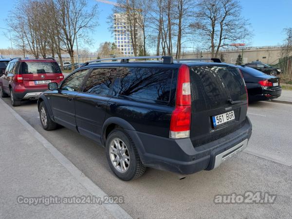 Melns Volvo XC70 2006 Tallina, ar dzinēja tilpumu 2.40 L un nobraukumu 434 tūkst. km par 2490 €, foto 4 vietnē AUTOMOTO.COM.LV