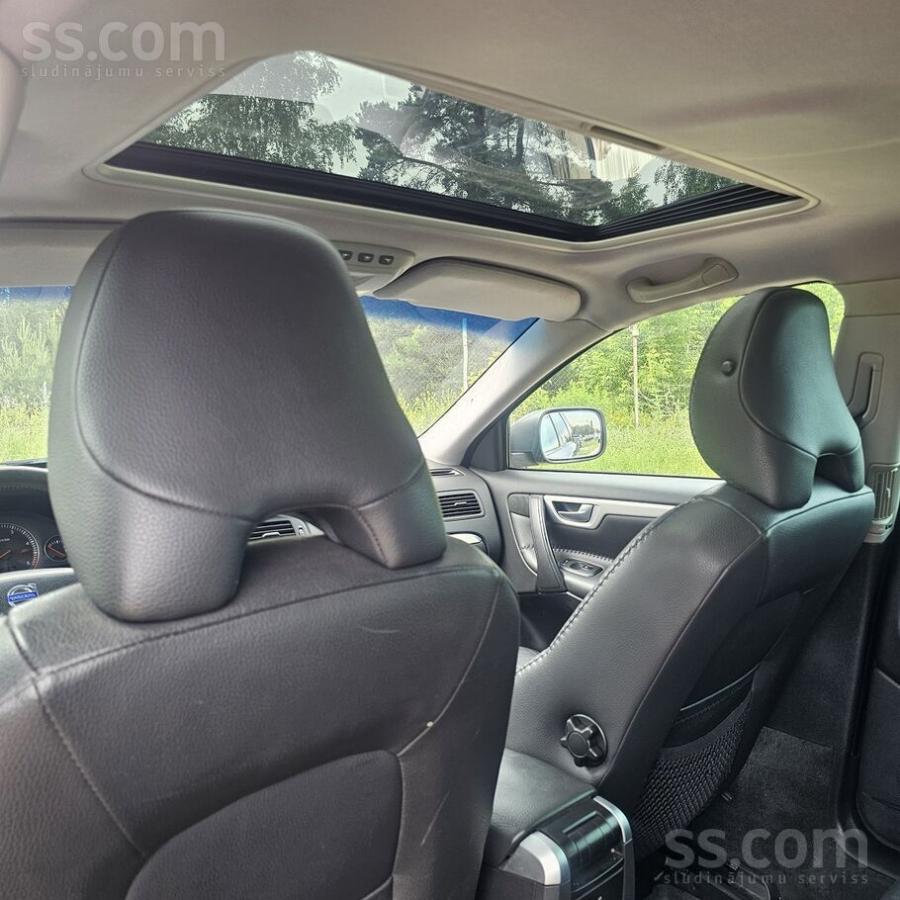 Melns Volvo XC70 2006 Rīga, ar dzinēja tilpumu 2.40 L un nobraukumu 277 tūkst. km par 3990 €, foto 12 vietnē AUTOMOTO.COM.LV