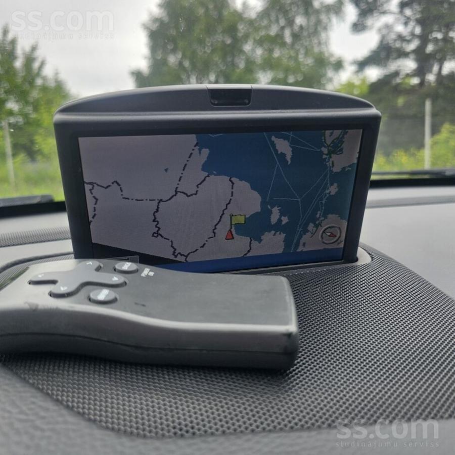 Melns Volvo XC70 2006 Rīga, ar dzinēja tilpumu 2.40 L un nobraukumu 277 tūkst. km par 3990 €, foto 18 vietnē AUTOMOTO.COM.LV