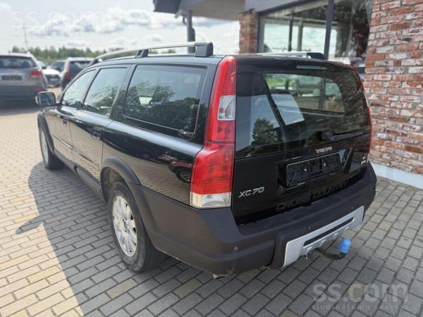Melns Volvo XC70 2006 Talsi, ar dzinēja tilpumu 2.40 L un nobraukumu 296 tūkst. km par 5470 €, foto 6 vietnē AUTOMOTO.COM.LV