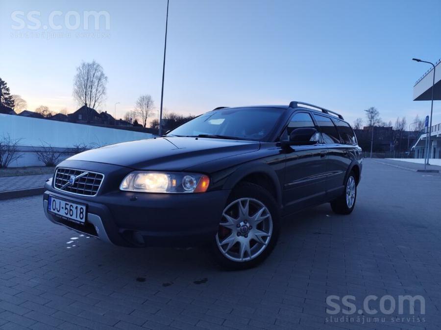 Melns Volvo XC70 2006 Rēzekne, ar dzinēja tilpumu 2.40 L un nobraukumu 0 tūkst. km par 3800 €, foto 3 vietnē AUTOMOTO.COM.LV