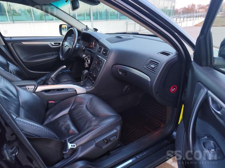 Melns Volvo XC70 2006 Rēzekne, ar dzinēja tilpumu 2.40 L un nobraukumu 0 tūkst. km par 3800 €, foto 14 vietnē AUTOMOTO.COM.LV